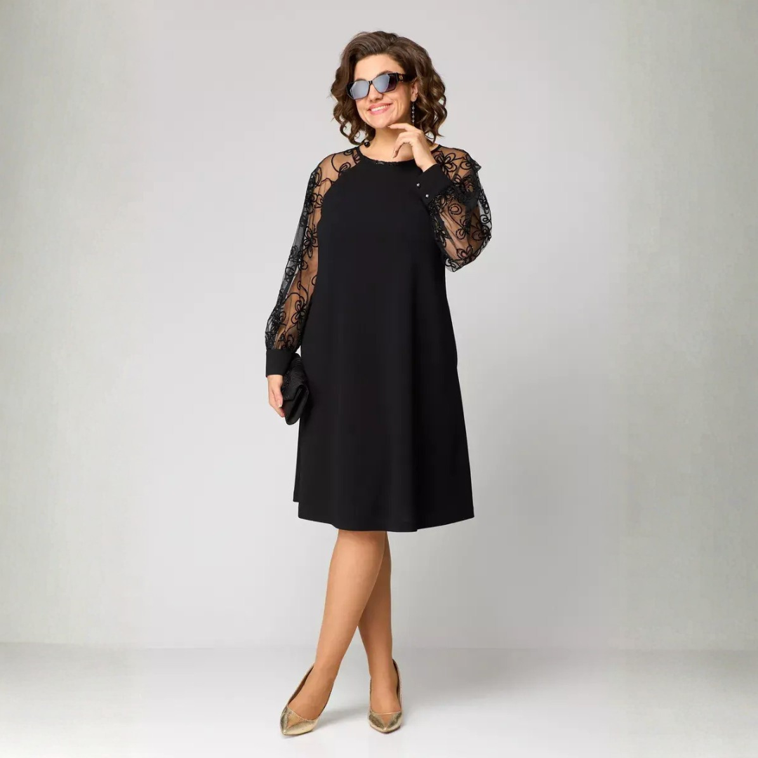 Aloura – Sophisticated Lace Dress in Black – Solenne Vancouver
